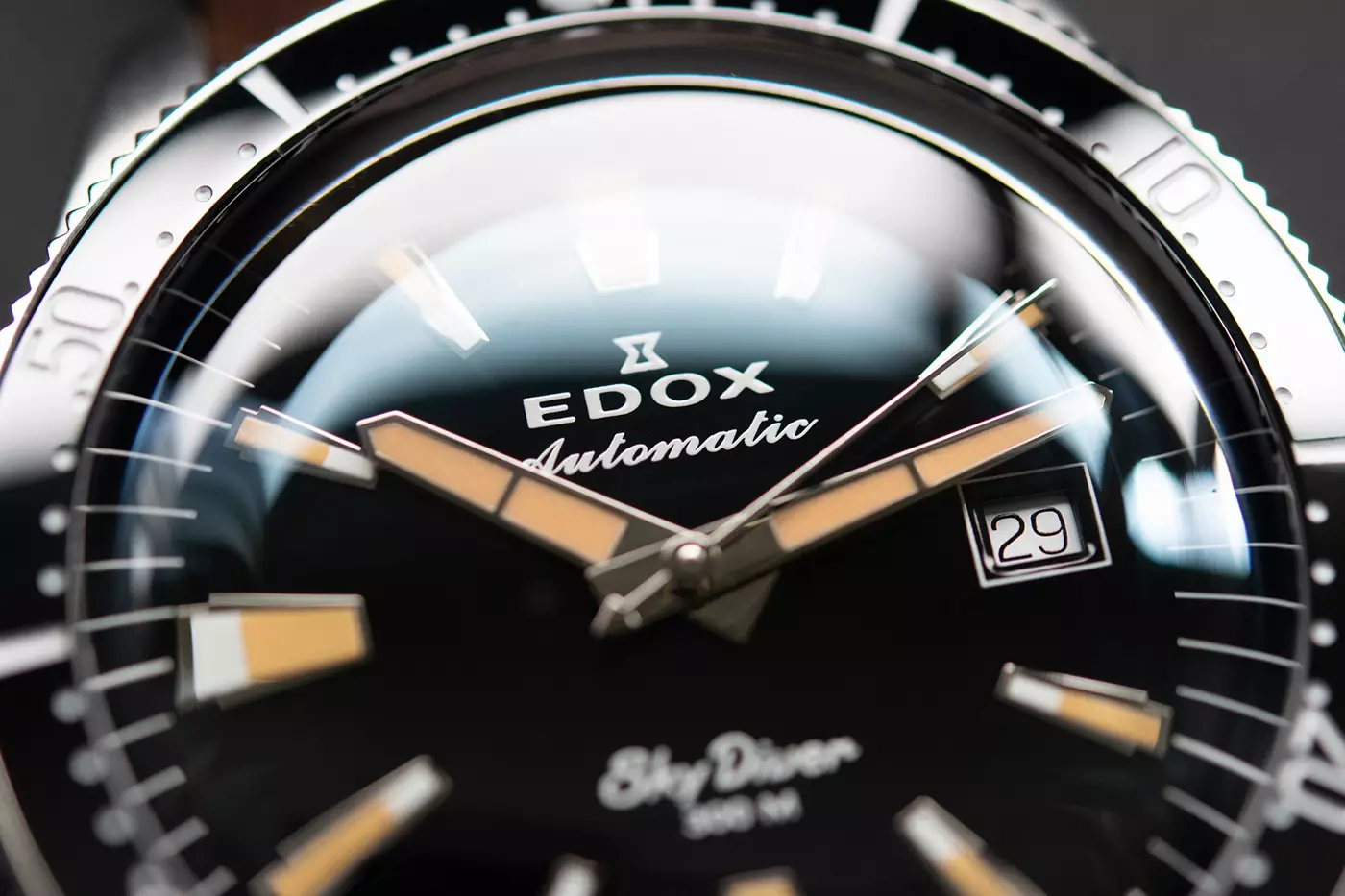 Edox predstavuje limitovanú edíciu hodiniek SkyDiver 4278_3