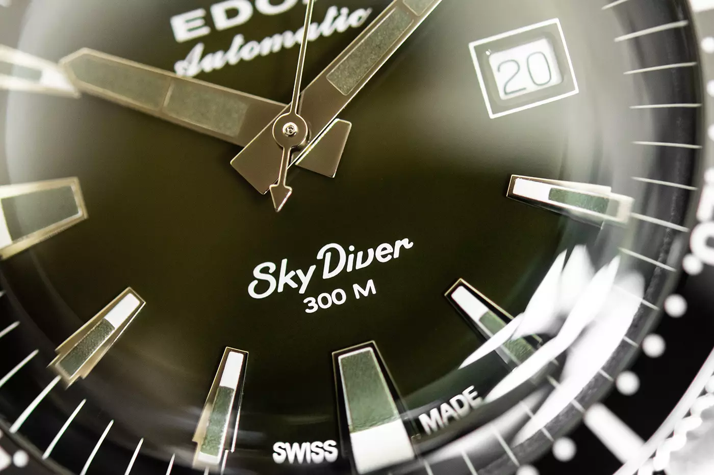 Edox သည် SkyDiver Limited-Edition နာရီများကို ထုတ်ဖော်ပြသခဲ့သည်။ 4278_5