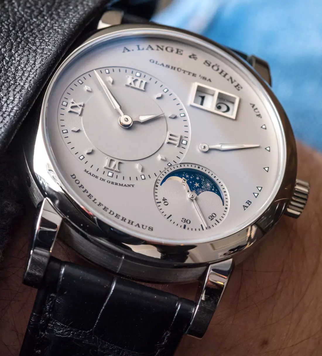 a-lange-sohne-lange-1-moon-theem-hnub-hmo-indicator-2016-ablogtowatch-16