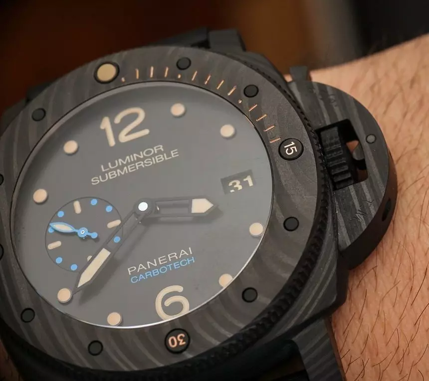 Panerai-Luminor-Submersible-1950-Carbotech-3-Days-Automatic-PAM616-aBlogtoWatch-1