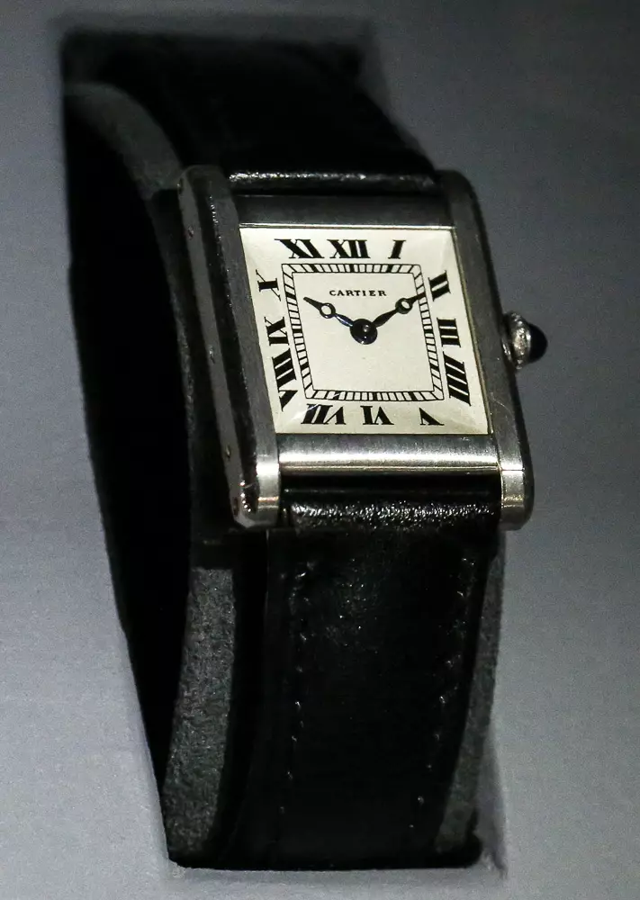 Tseem ceeb-historic-cartier-mens-watches-3