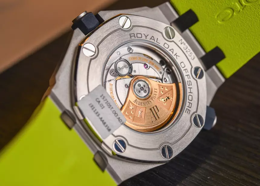 Audemars Piguet Royal Oak Offshore Diver 'Funky Color Edition' گھڑیاں 2017 ہینڈ آن 44991_20