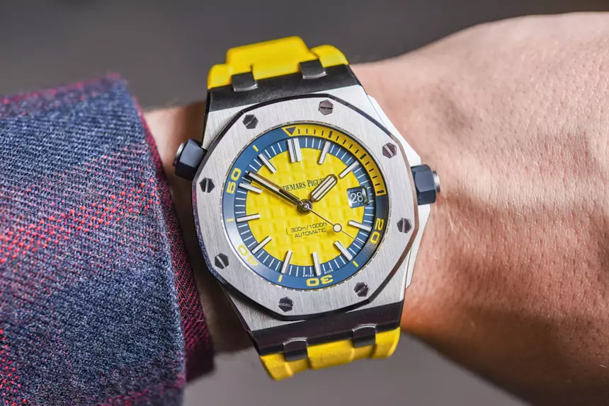 Audemars Piguet Royal Oak Offshore Diver 'Funky Color Edition' گھڑیاں 2017 ہینڈ آن 44991_8