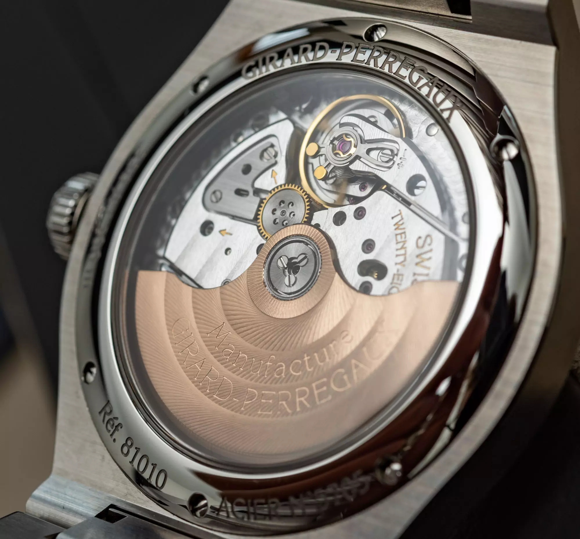 Hands-On Debút: Girard-Perregaux Laureato Eternity Edition Engraved Enamel Dial Watch 4527_13