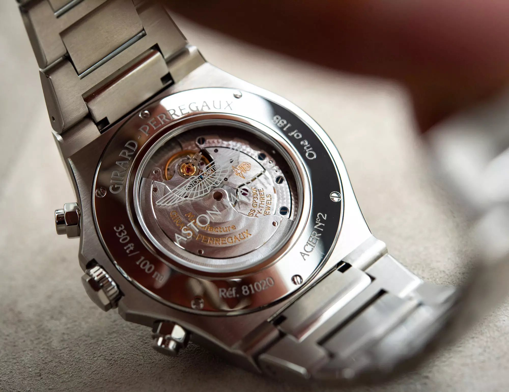 Girard-Perregaux Laureato Chronograph - часовник Aston Martin Edition 4530_8