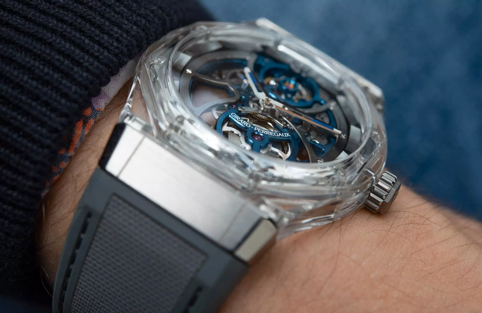 Hands-On Debut: Limited-Edition Girard-Perregaux Laureato Absolute Light Bucherer Blue Watch 4531_2