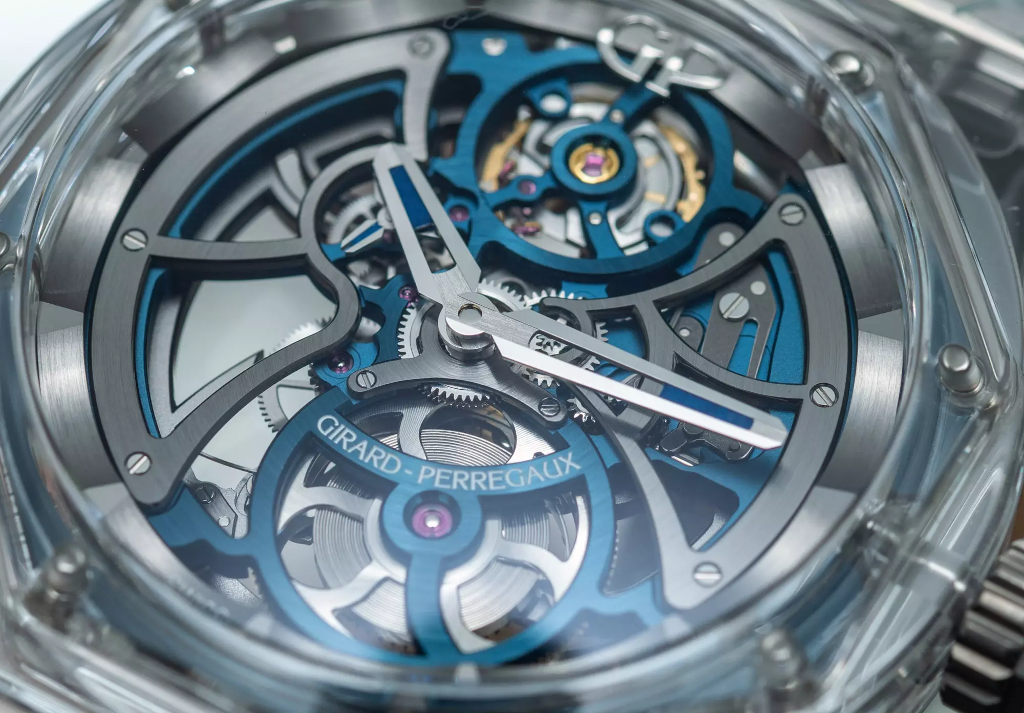 Hands-on ντεμπούτο: Limited-Edition Girard-Perregaux Laureato Absolute Light Bucherer Blue Watch 4531_3