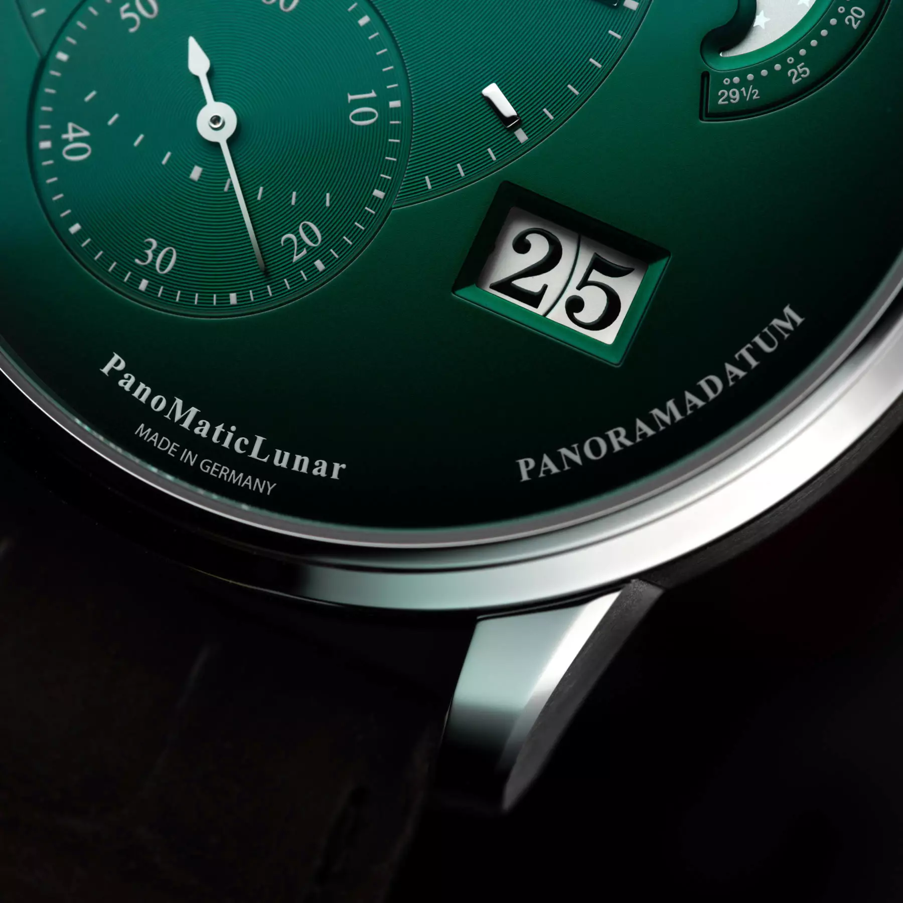 Бірінші көзқарас: Glashütte түпнұсқа PanoMaticLunar In Forest Green 4554_6