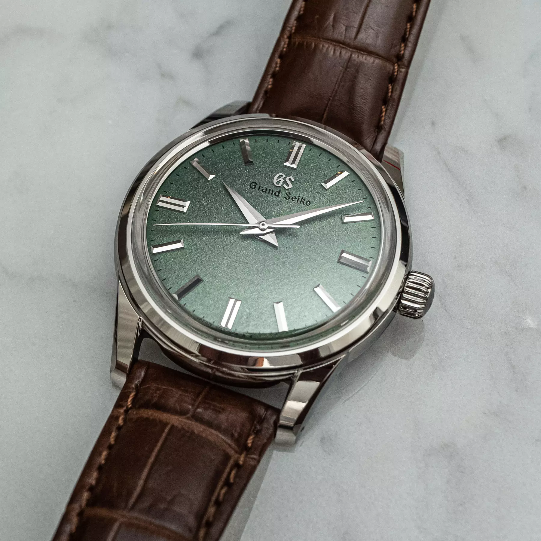 හෑන්ඩ්ස් ඔන් ඩිබුට්: Grand Seiko Elegance Collection Green-Dial Trio USA Exclusive watches 4598_9