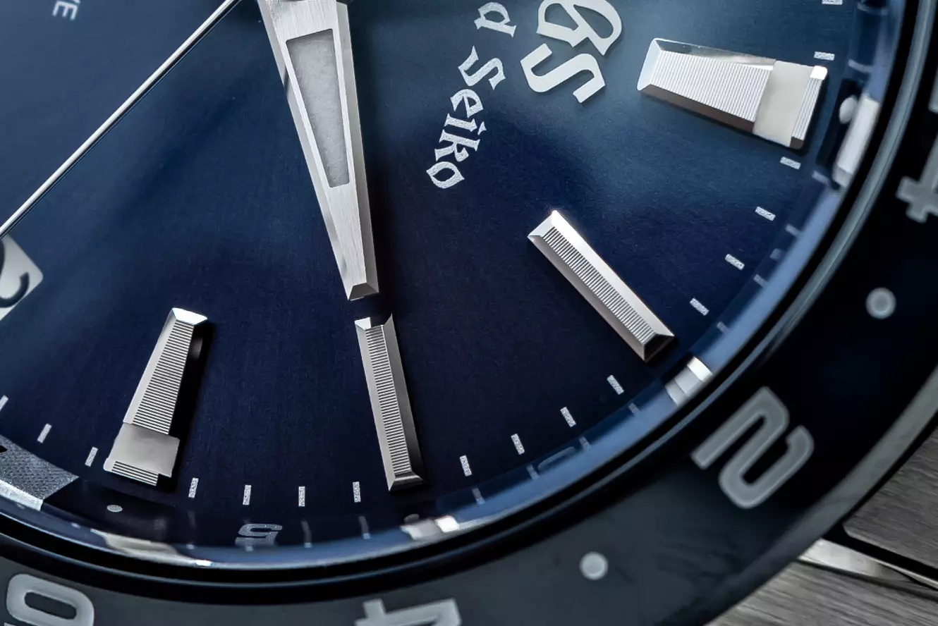 Hands On. Grand Seiko SBGE255 Spring Drive GMT Նոր, ավելի փոքր 40,5 մմ պատյանով կերամիկական շրջանակով 4603_8