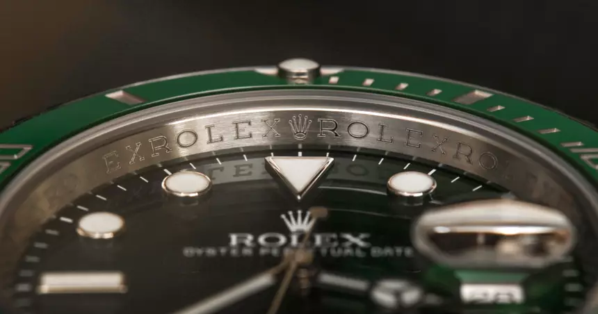 rolex-submariner-116610lv-in-green-ablogtowatch-14