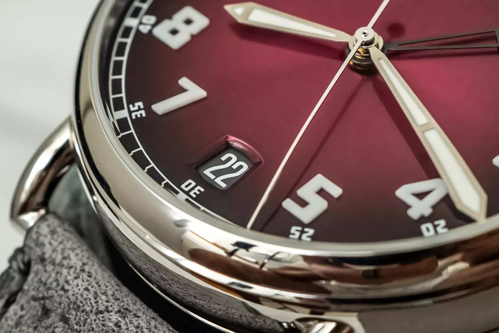 Debut Praktis: H. Moser & Cie Dual-Time Heritage Travel Watch 4666_6