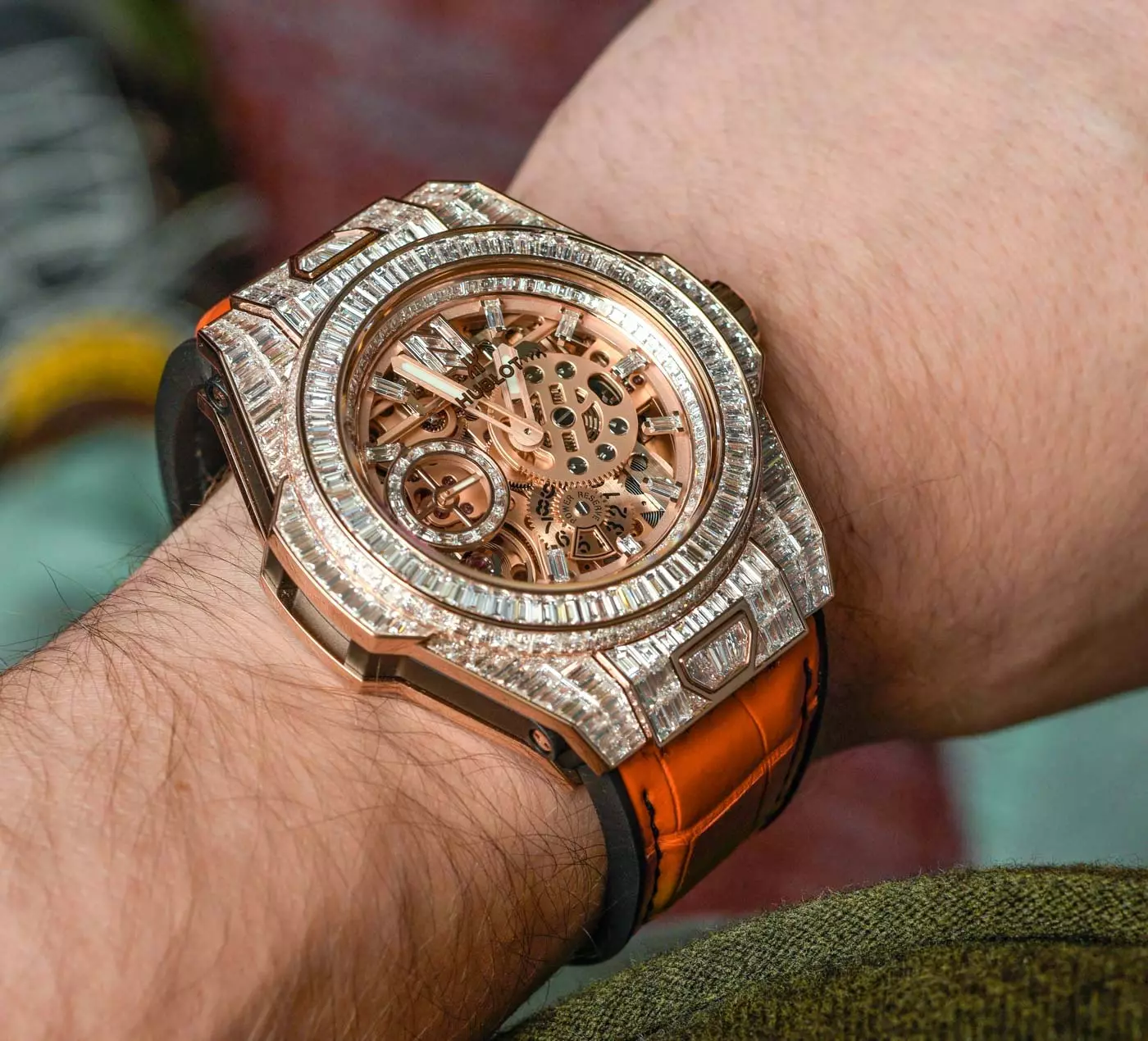 Часовникът с високи бижута Hublot Big Bang MECA-10 