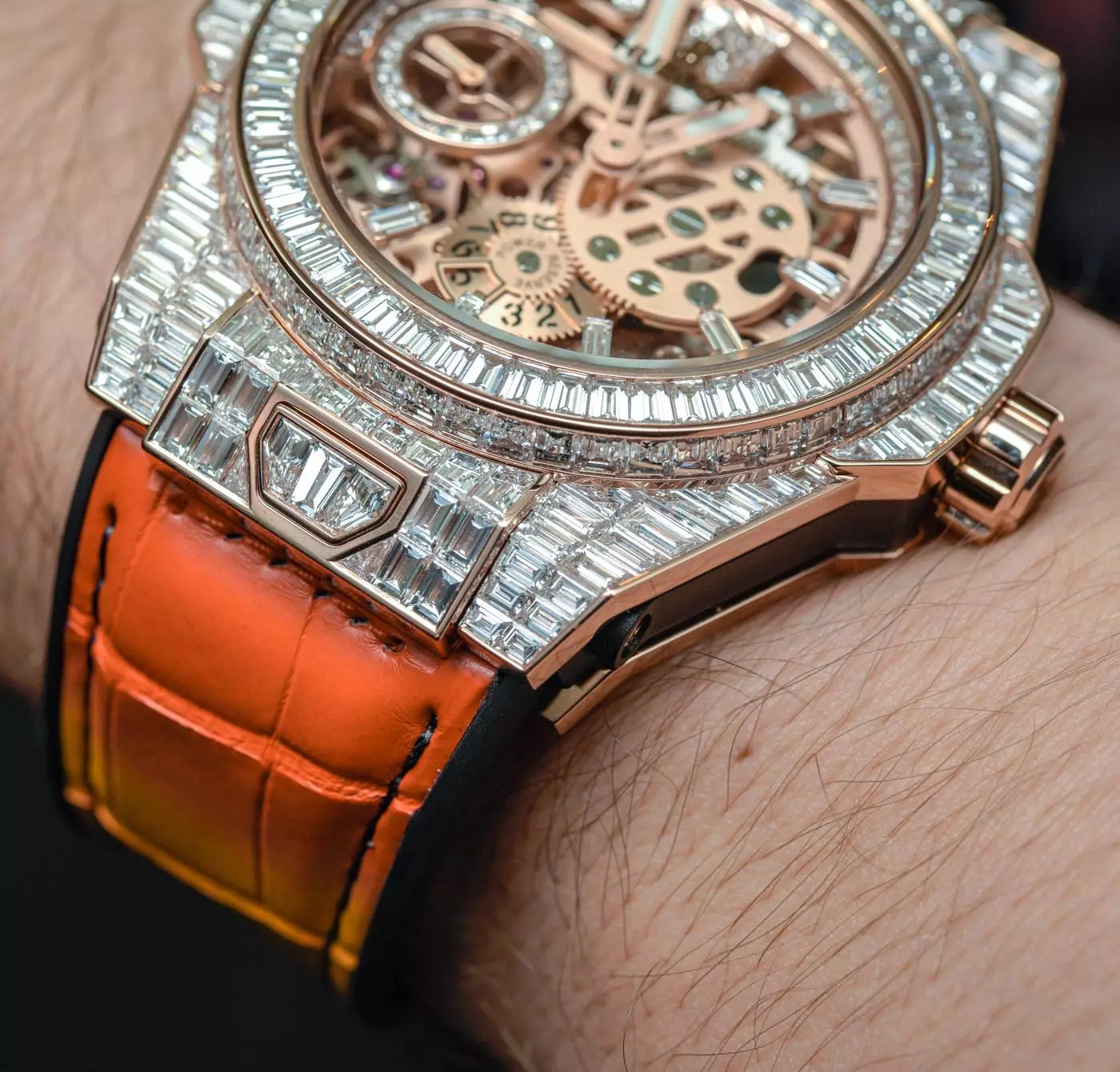 Часовникот за високиот накит Hublot Big Bang MECA-10 „Nicky Jam“ е вистински гребење на главата 46910_3