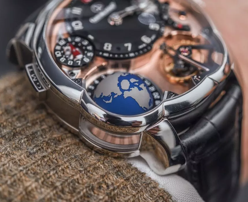 Greubel-Forsey-GMT-Red-Gold-5N-դաստակ