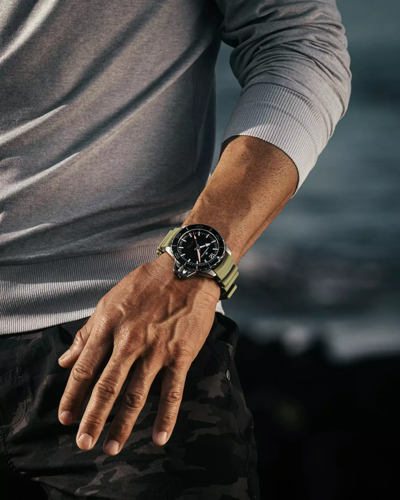 Hamilton Memperbarui Jam Tangan Klasik Dengan New Khaki Navy Frogman Automatic 46 4703_7