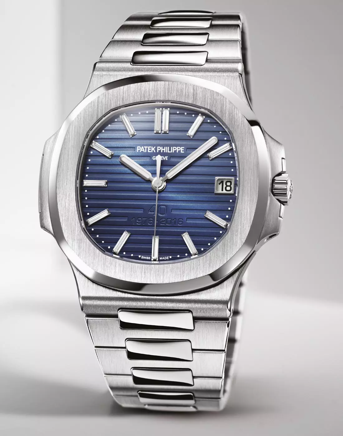 patek-philippe-nautilus-40th-anniversary-5711-1p-ablogtowatch-1