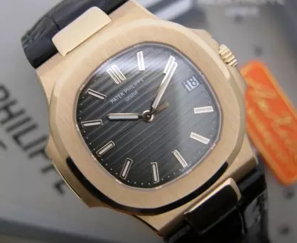 Patek Philippe Nautilus Jumbo Gold часовник на JamesList.com