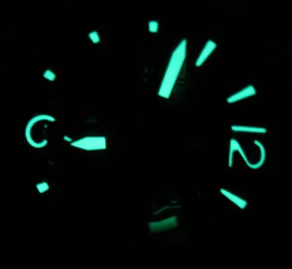 orient-cft00004b-montre-lume