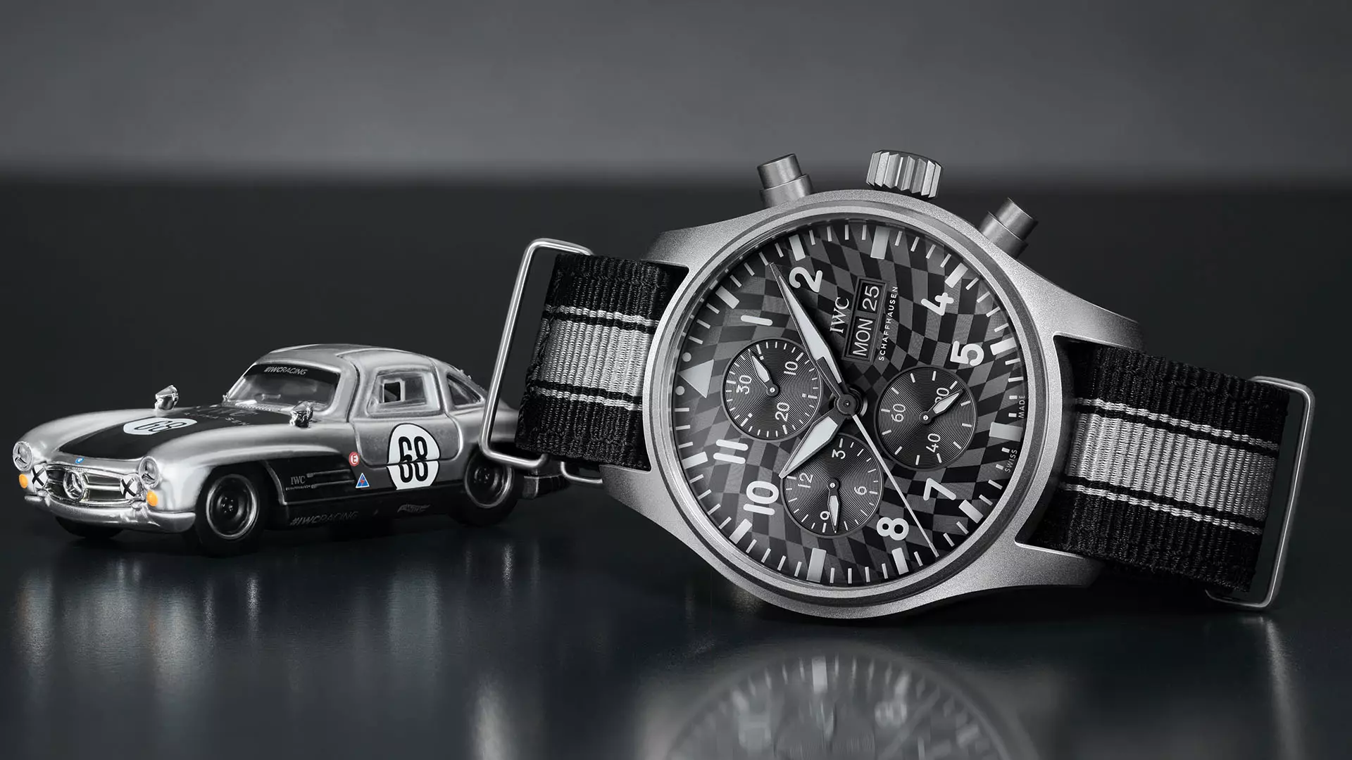 IWC Debut Limited Pilot's Watch Chronograph Edition 'IWC X Hot Wheels Racing Works' 4945_6