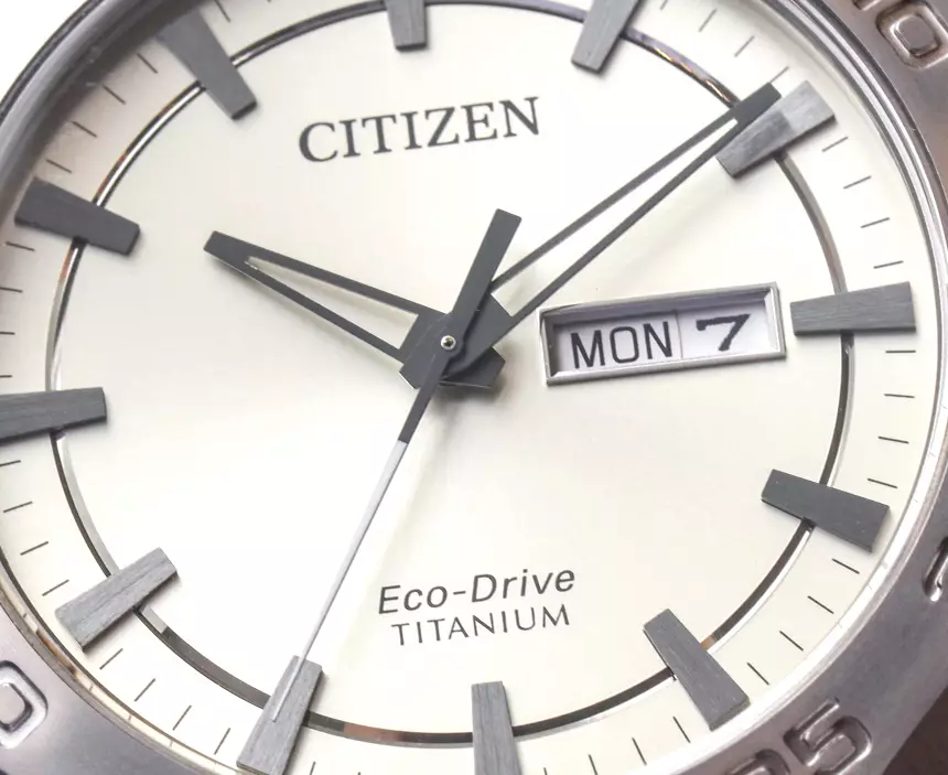cidadão-eco-drive-super-titanium-aw0060-ablogtowatch-24