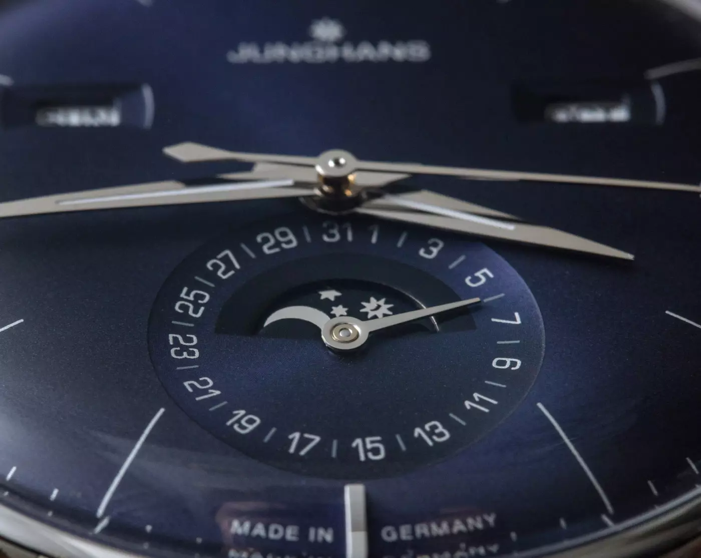 Преглед на часовникот за календарот на Junghans Meister 5039_3