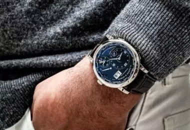 Kuzama Manja: A. Lange & Söhne Lange 1 Time Zone Caliber L141.1