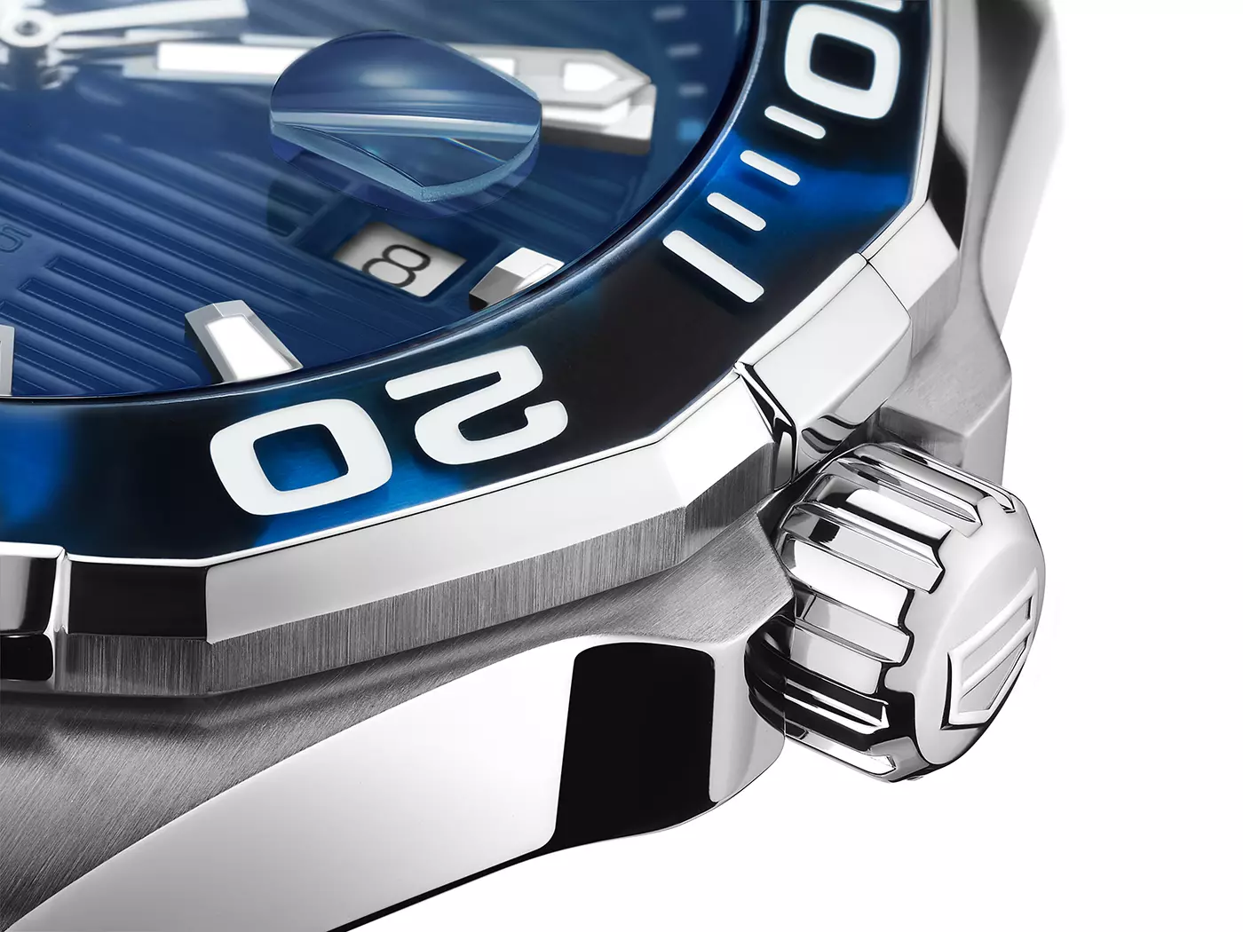 TAG Heuer Anoncas Novajn Specialeldonajn Aquaracer-Modelojn Kun Testudaj Ŝelo Inspiritaj Bezels 5342_2