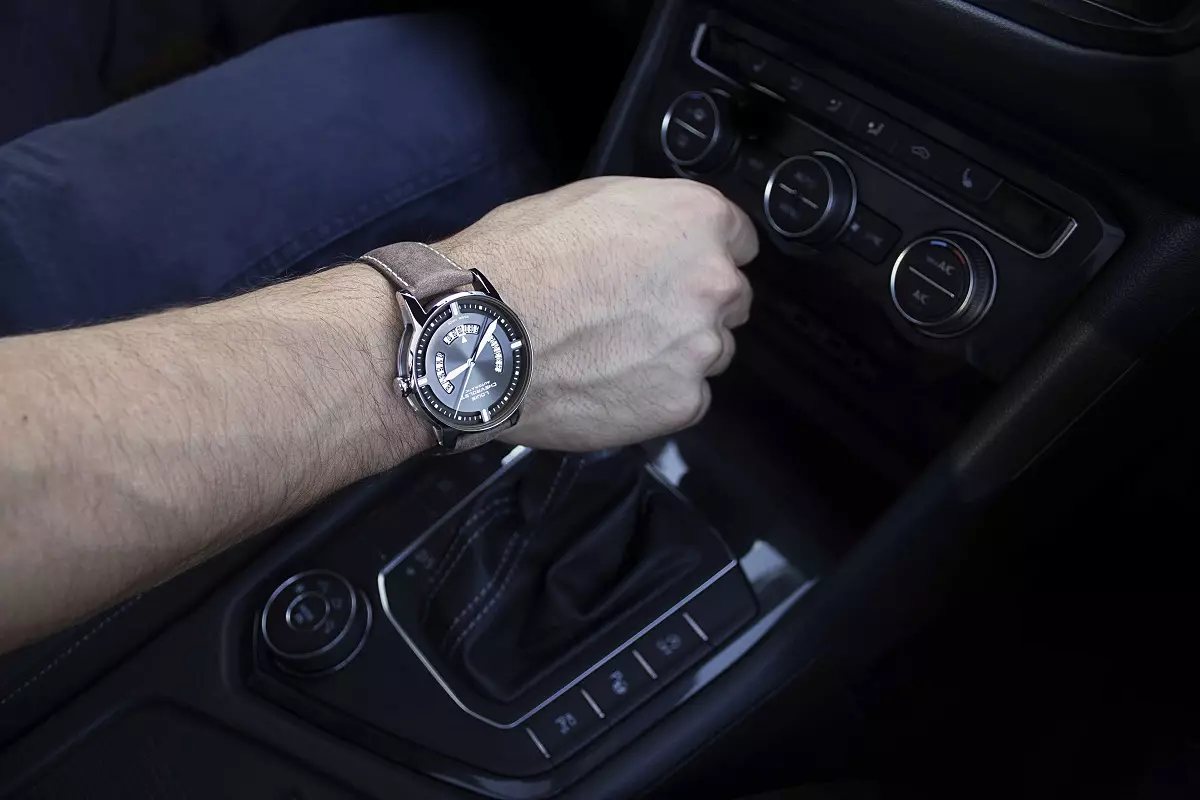 Louis Chevrolet Swiss Watches 推出全新瑞士製造“Classic 8”自動腕錶 5442_3