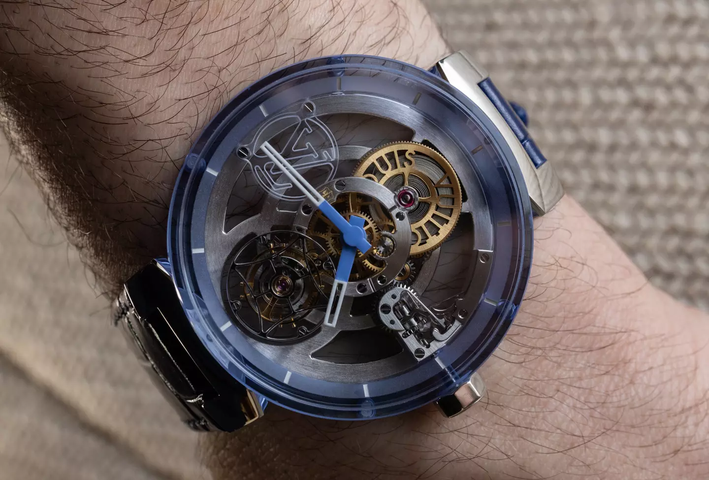 Практичний досвід: годинник Louis Vuitton Tambour Moon Flying Tourbillon Poincon de Geneve Blue Sapphire 5465_1