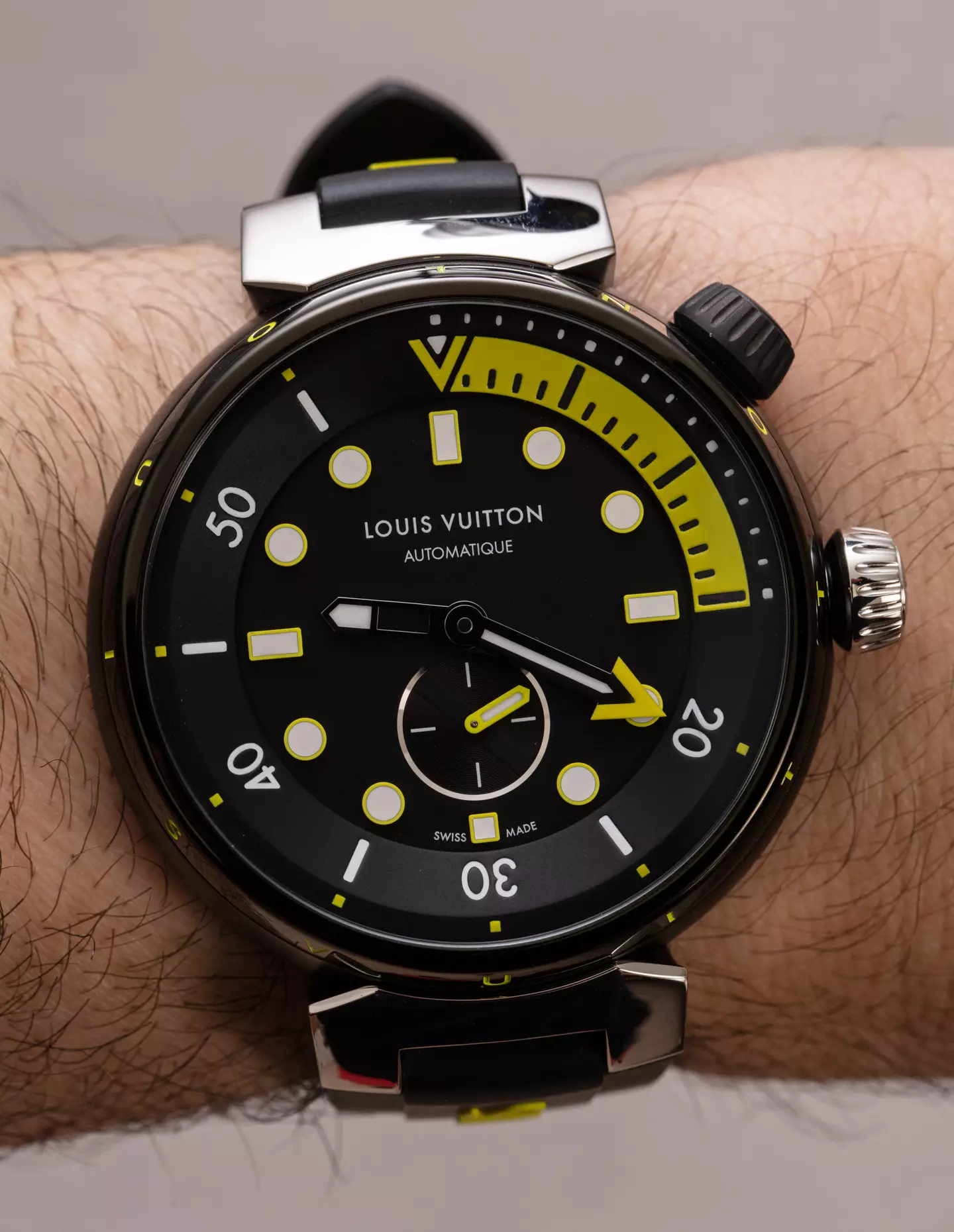 Дастрасӣ: Луис Vuitton Tambour Street Watch Diver 5467_1
