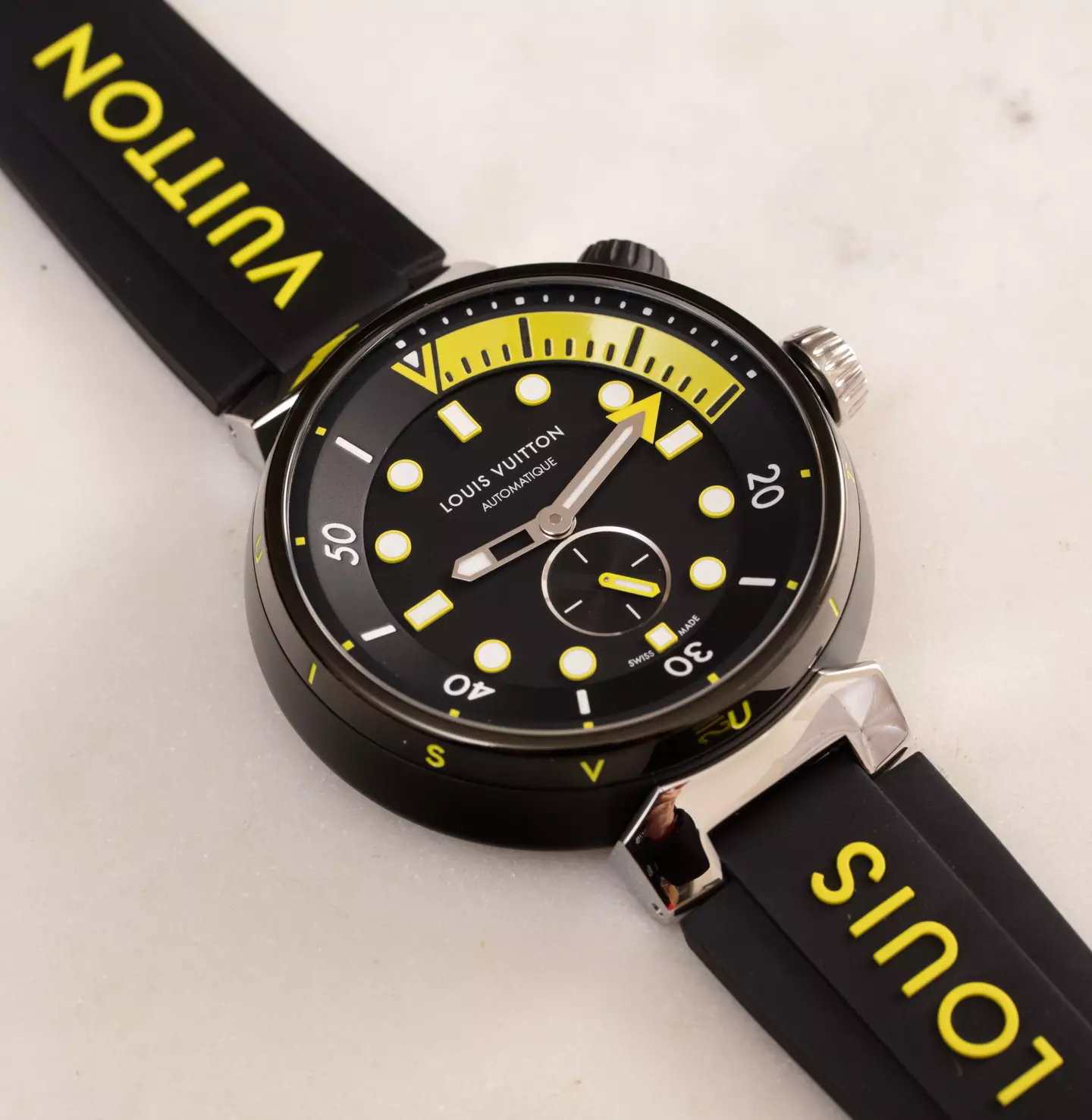 Дастрасӣ: Луис Vuitton Tambour Street Watch Diver 5467_10