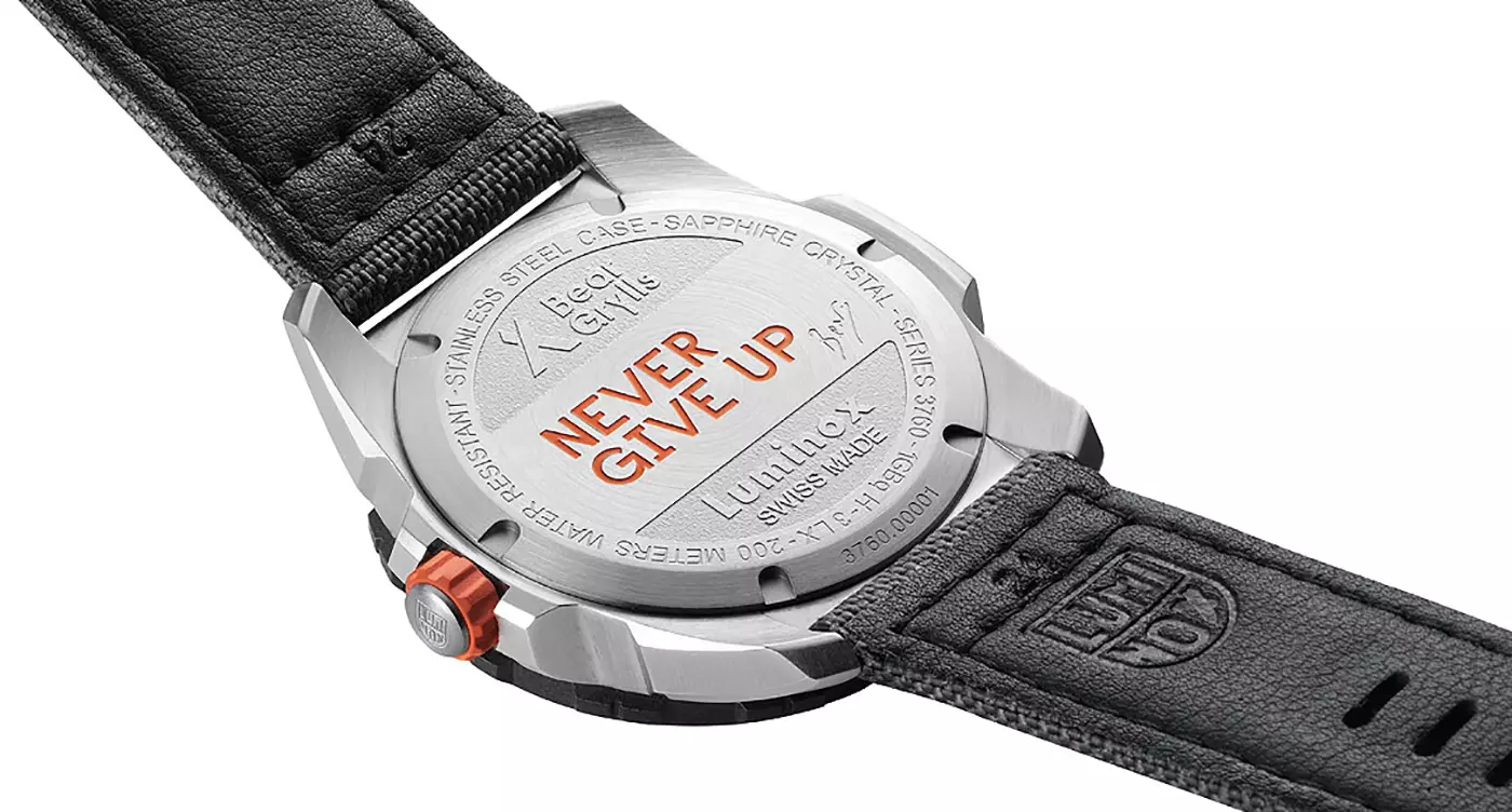 Luminox го претстави Bear Grylls Air Watch 5497_4