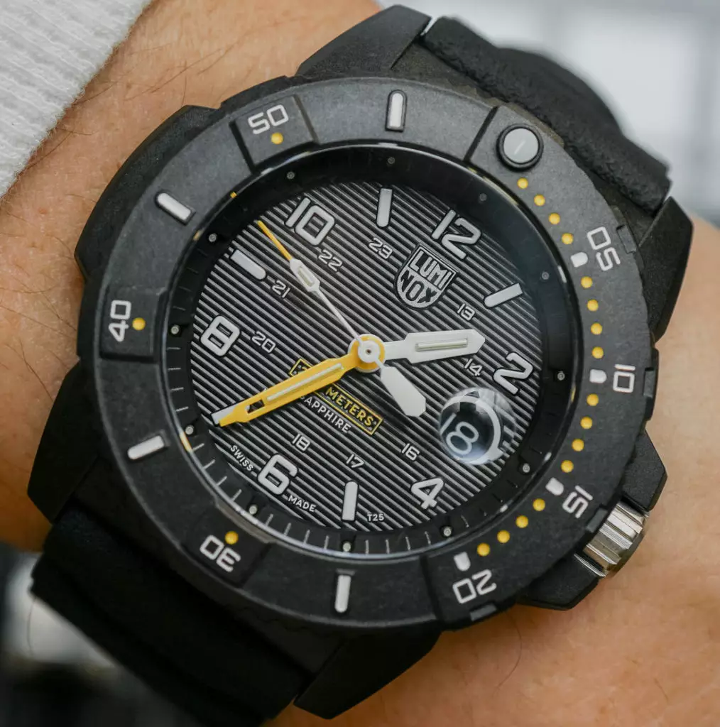 Pukulan pergelangan tangan Luminox Navy Seals 3600