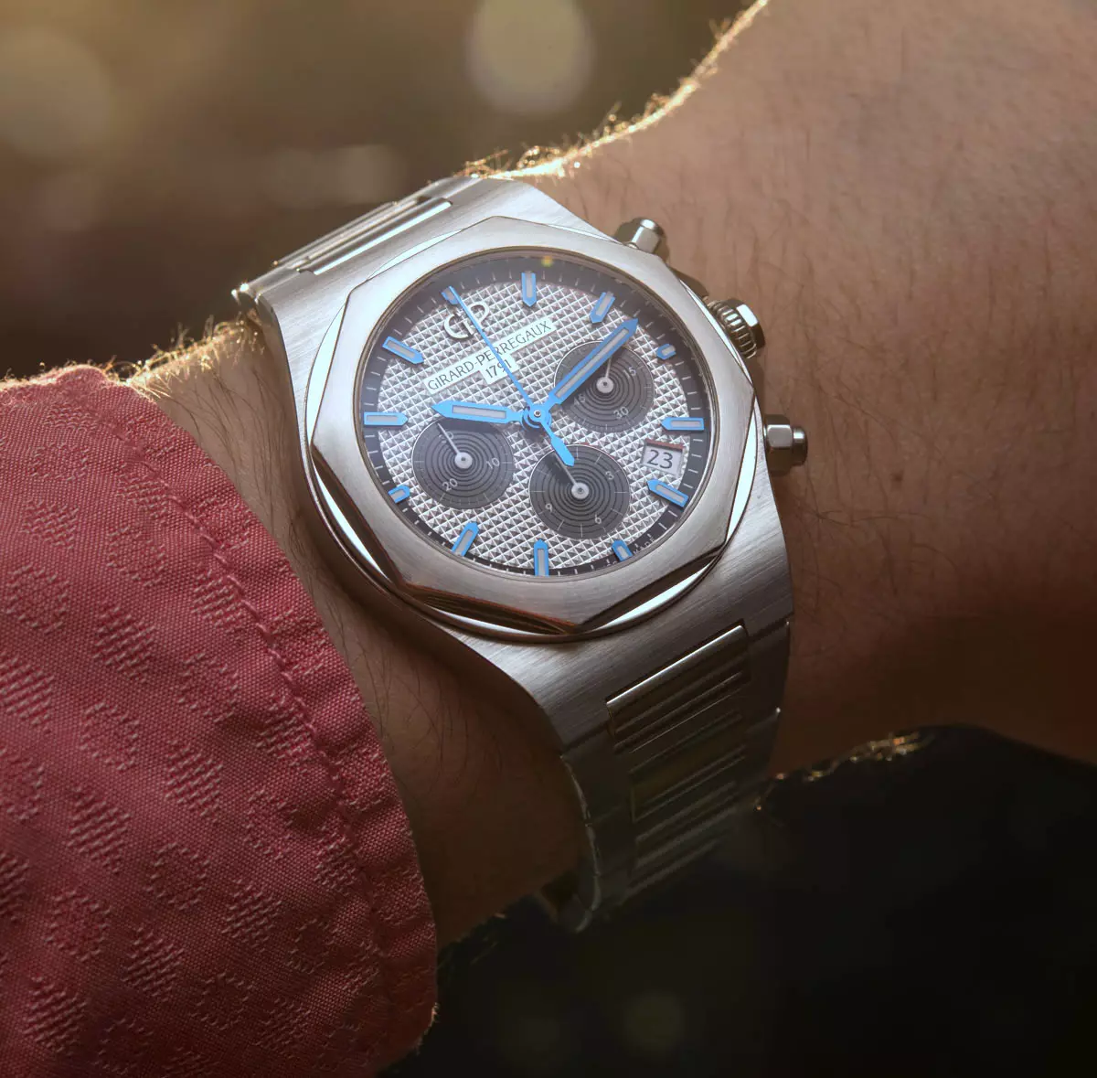 Girard-Perregaux Laureato Chronograph 38mm Watch Review | Kaca 2 ti 3 55267_1