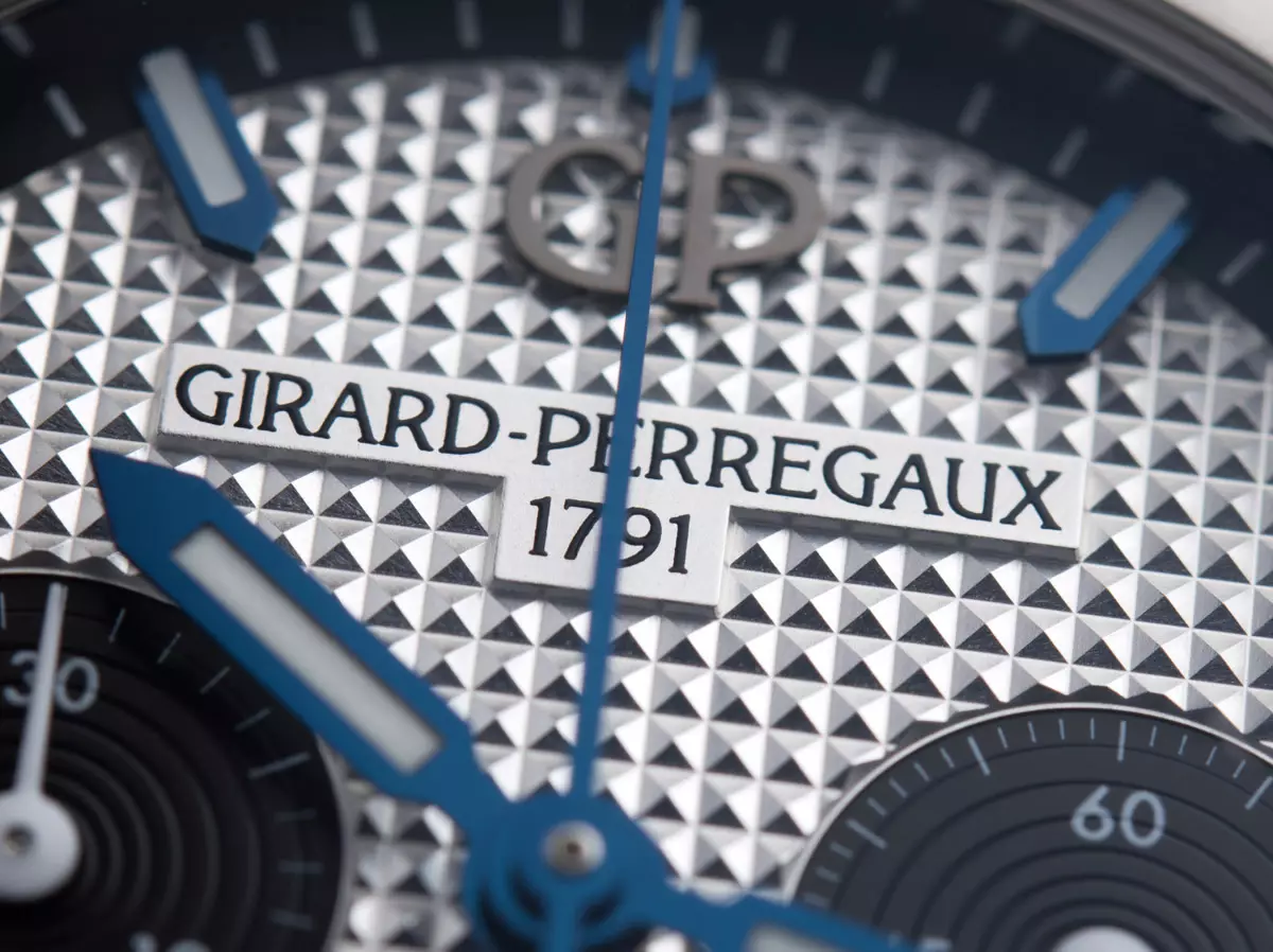 Girard-Perregaux Laureato Chronograph 38mm Watch Review | 3 න් 2 පිටුව 55267_11