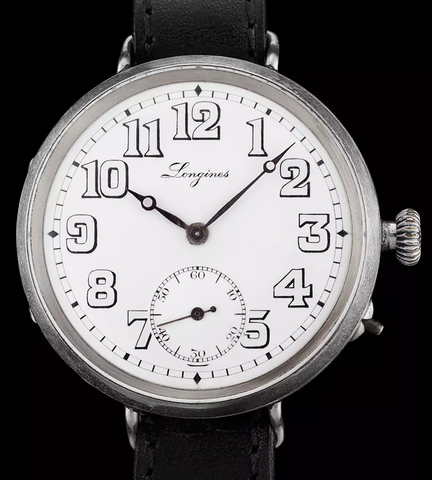 कम्पनीको सेन्ट-इमियर मुख्यालयमा रहेको Longines संग्रहालयको ऐतिहासिक संग्रहबाट मूल 1918 घडी।