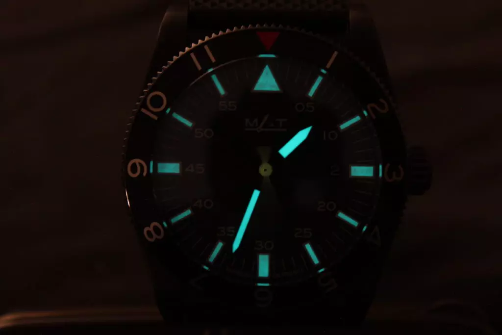 MAT Watches Escadron Watch Review 5590_6