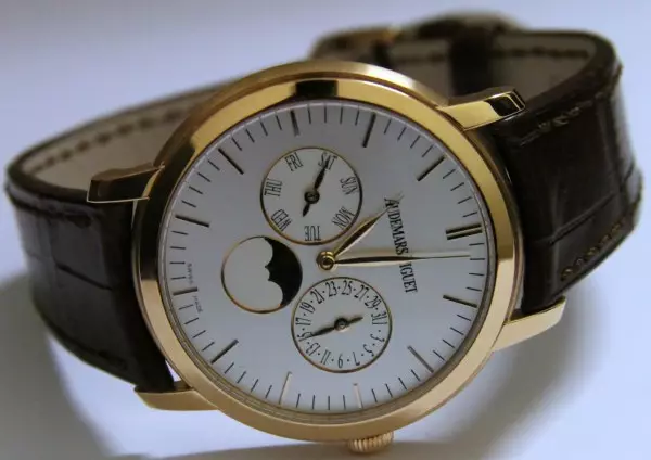 Audemars Piguet Jules Audemars Moon-Phase Calendar Watch Hands-On 56247_1