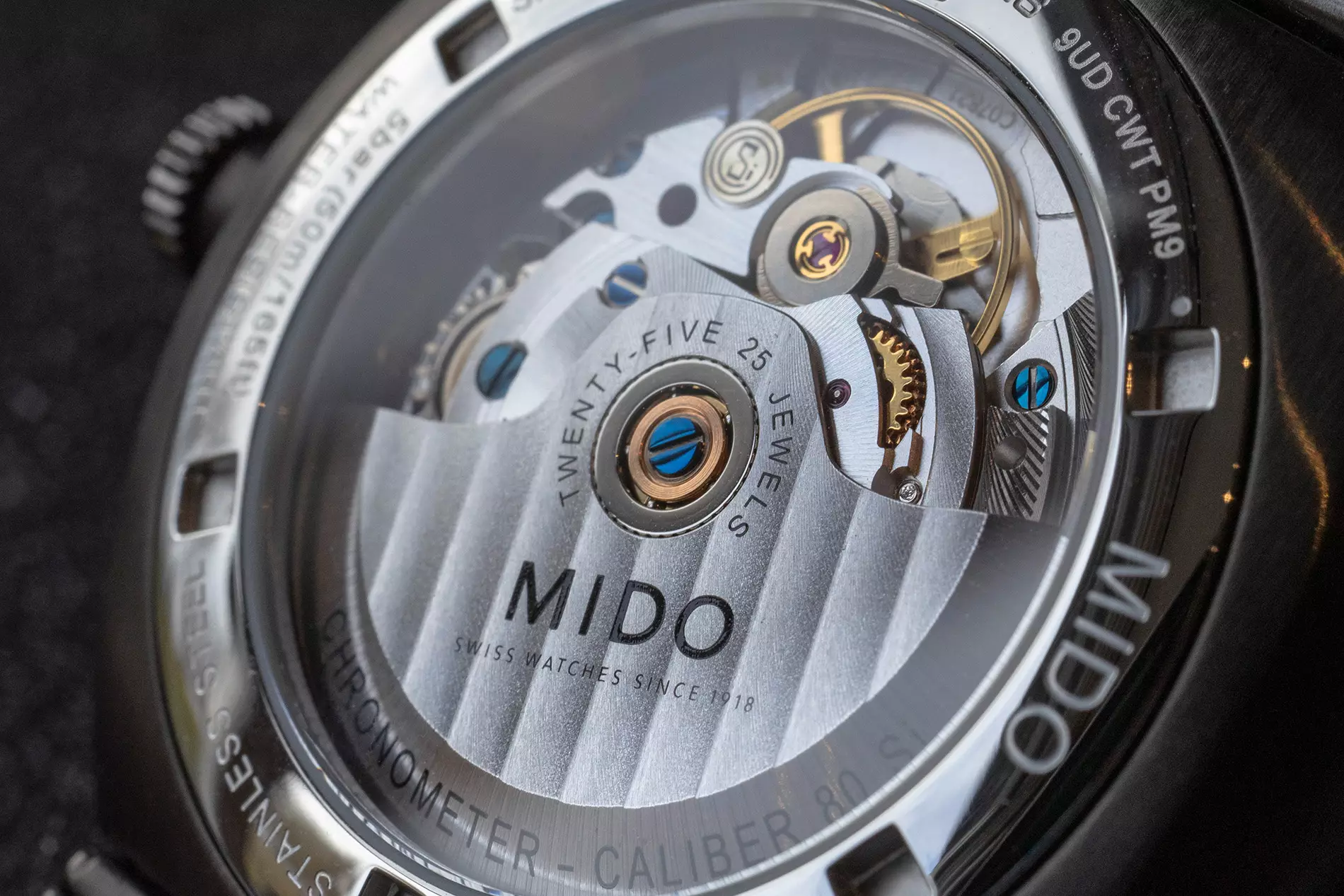 Revisión del reloj Mido Commander Icône: Funky Neo-Vintage 5682_11