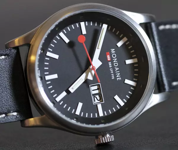 موندايىن ئەرلەر كېچىسى كۆرۈش قۇۋۋىتى Tritium Sport Watch Review 5743_2