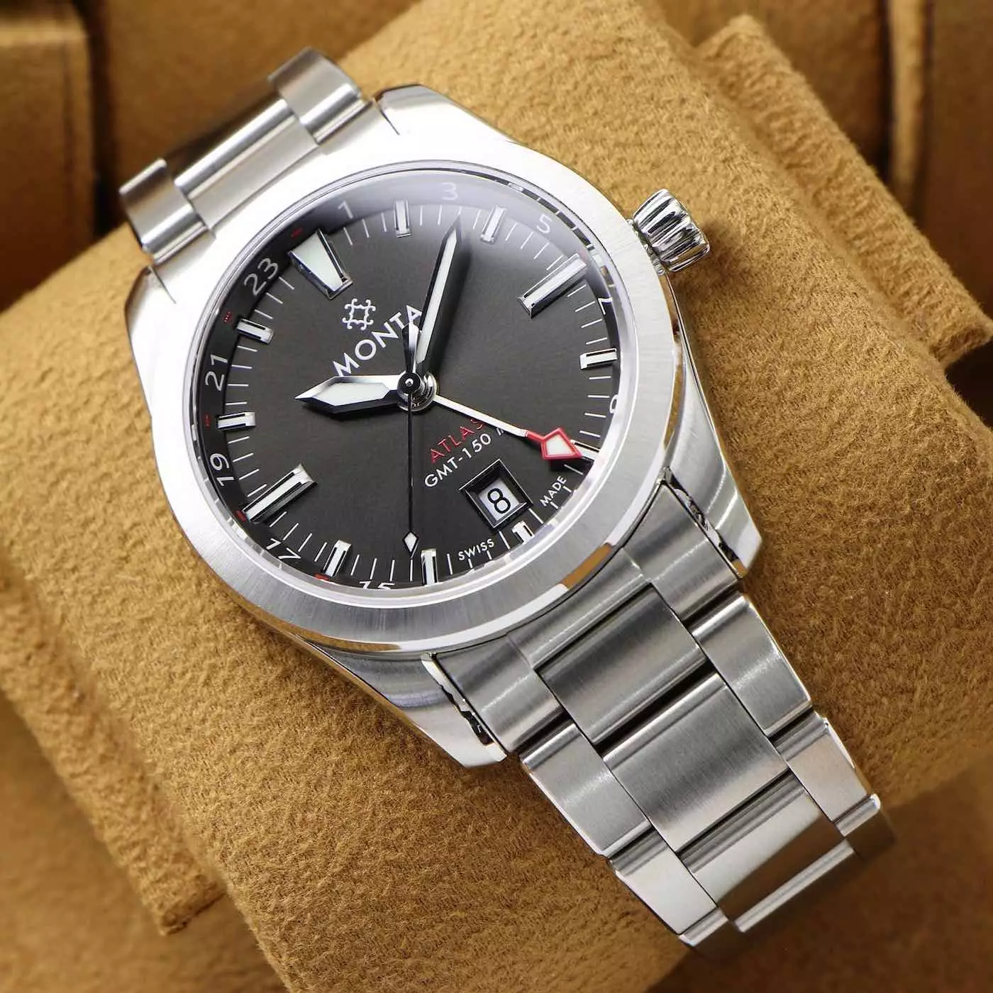 Monta-Atlas-GMT-Watch