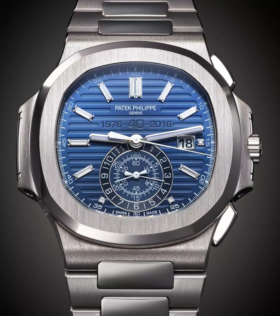 patek-philippe-40th-anniversary-nautilus-chronograph-5976-1g-ablogtowatch-5