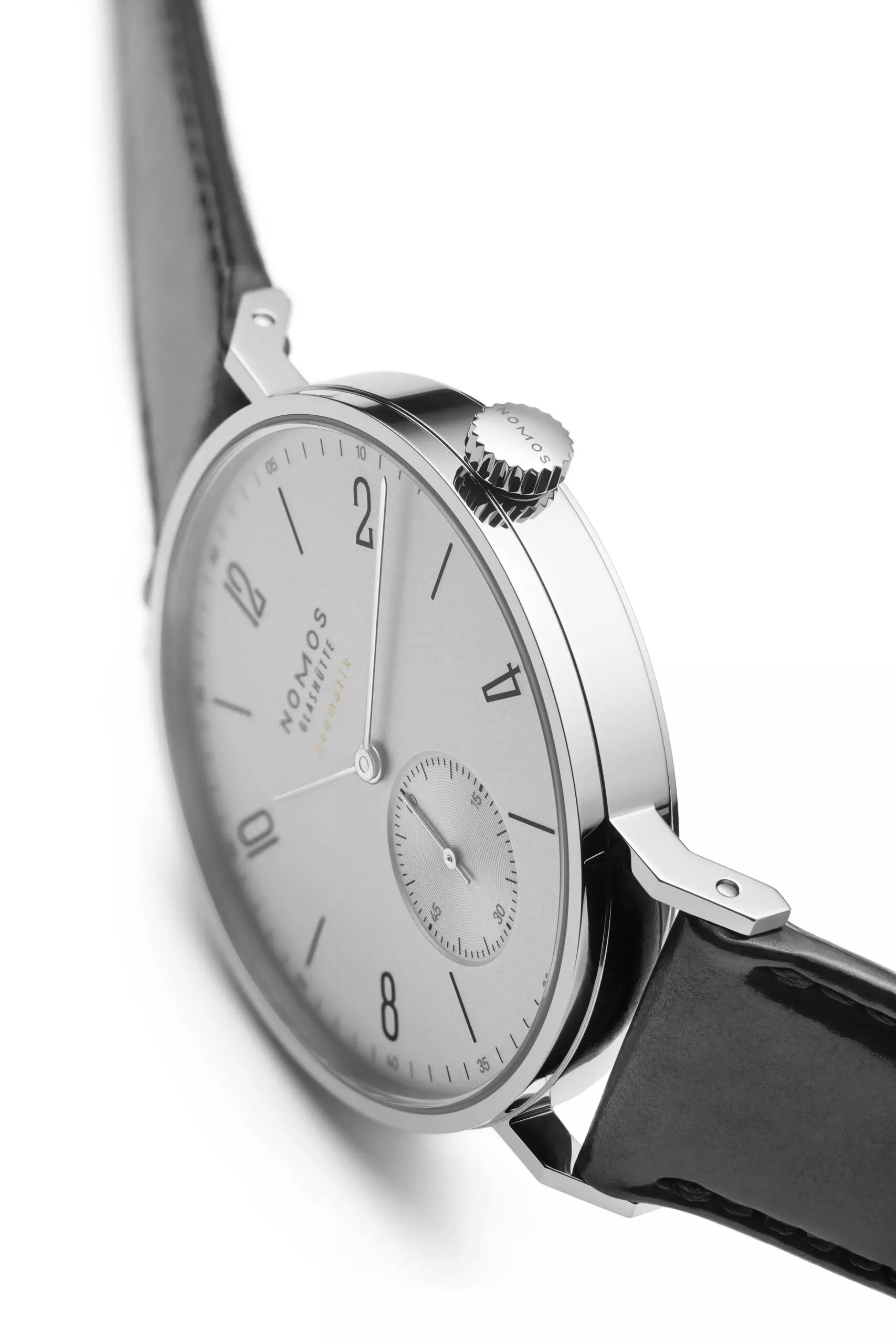 O le NOMOS Tangente Neomatik Watch fou i le Platinum Grey o se fa'asolo vave 6002_4