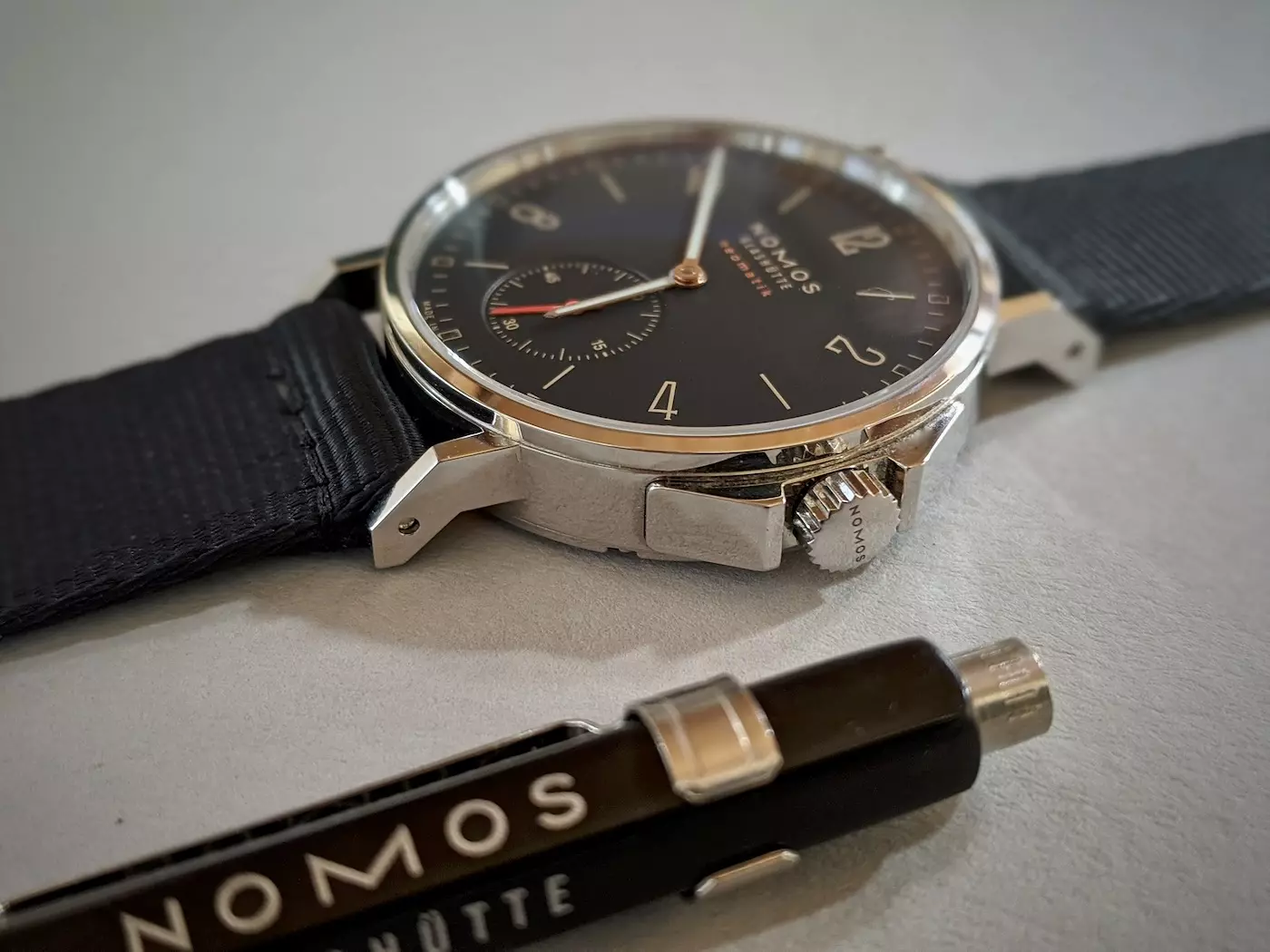 পর্যালোচনা দেখুন: NOMOS Ahoi Atlantik 561 6011_2