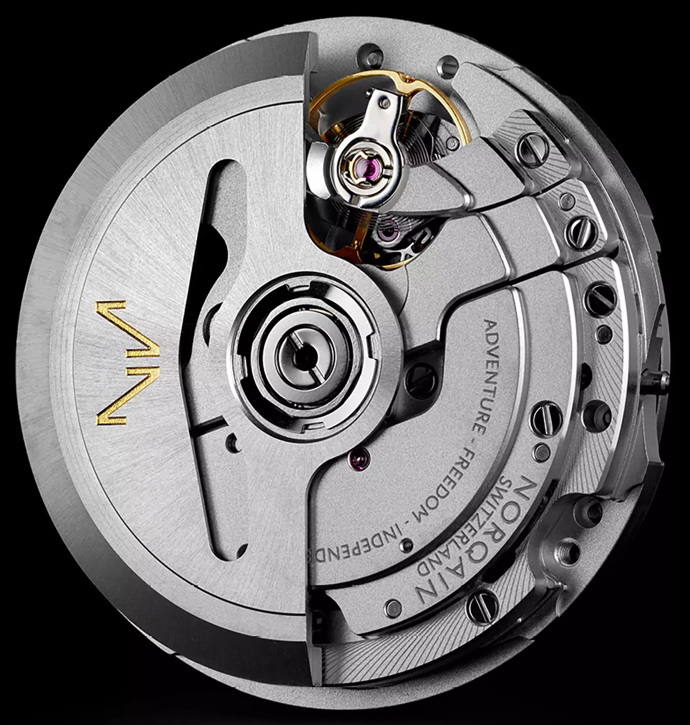 NORQAIN yn Datgelu Antur BYTHAF GMT 41mm Steel & Gold Limited-Edition Watch 6018_4