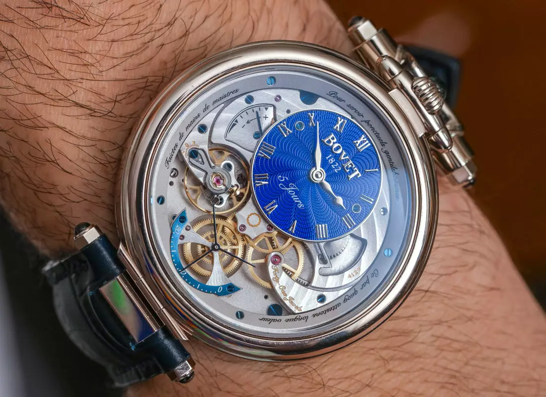 Bovet Amadeo Virtuoso V на зап'ясті