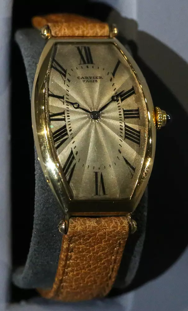 Jam tangan Cartier Tonneau dari tahun 1911