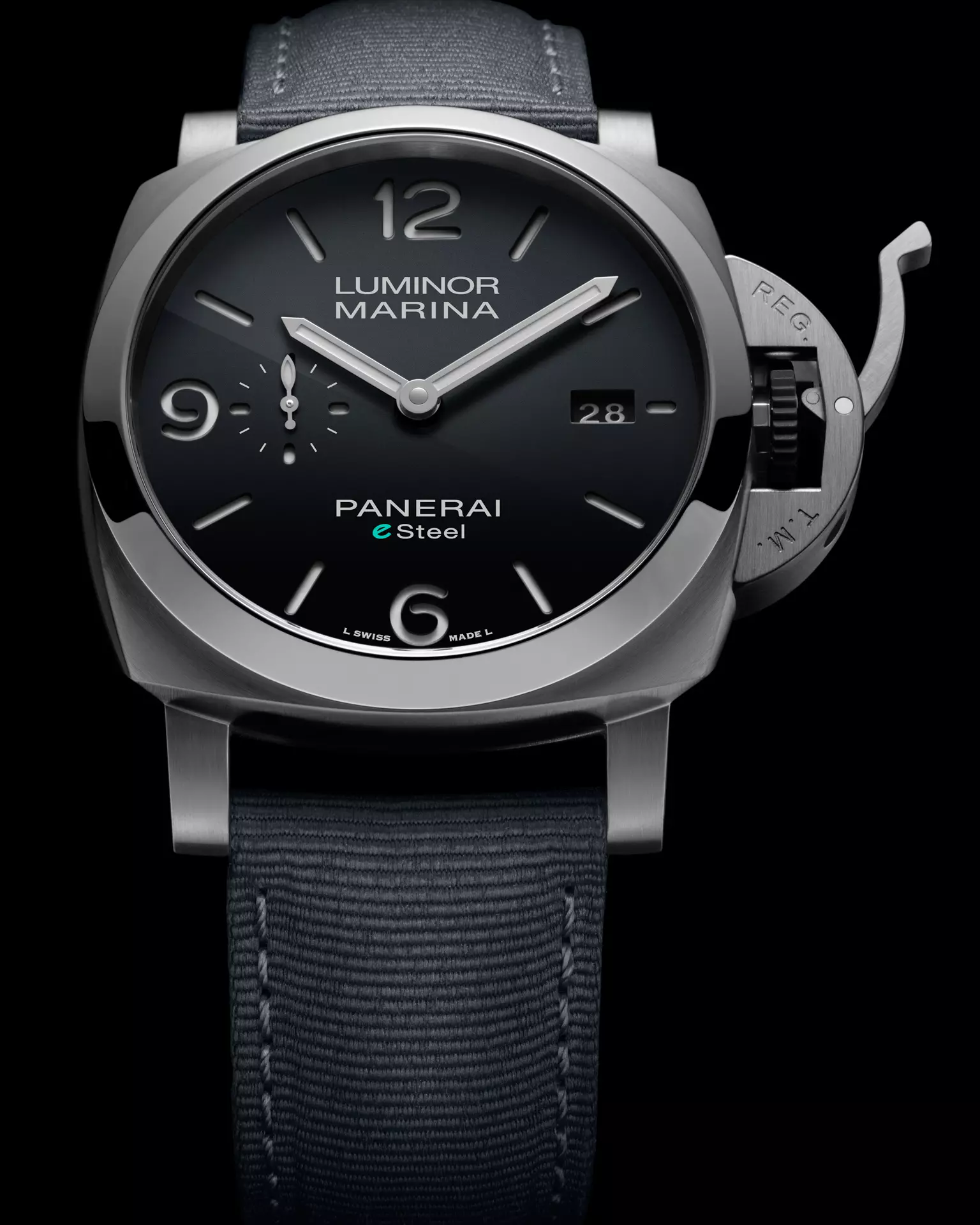 Panerai wuxuu soo bandhigay saddex saacadood oo Luminor ah oo lagu sameeyay Kiisaska E-Steel ee dib loo warshadeeyay 6176_3