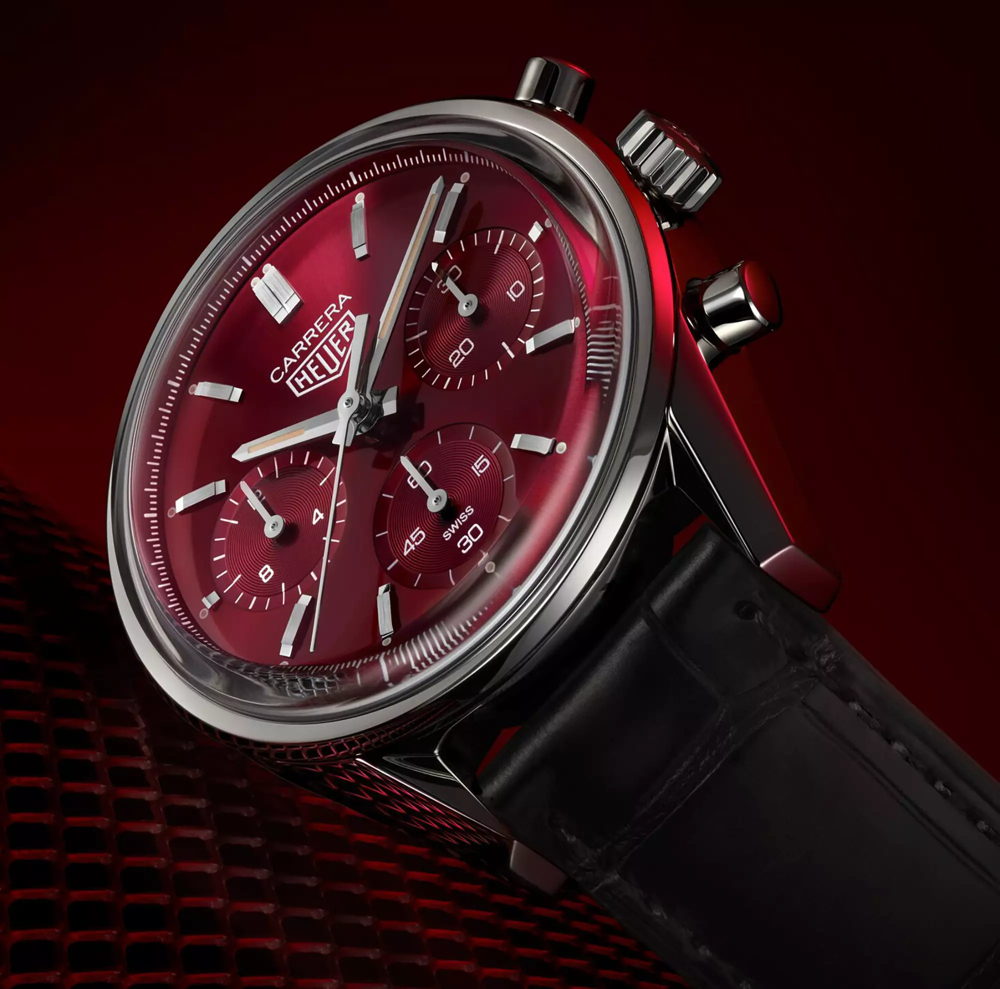 TAG Heuer presenta l'orologio Carrera in edizione limitata con quadrante rosso 626_1